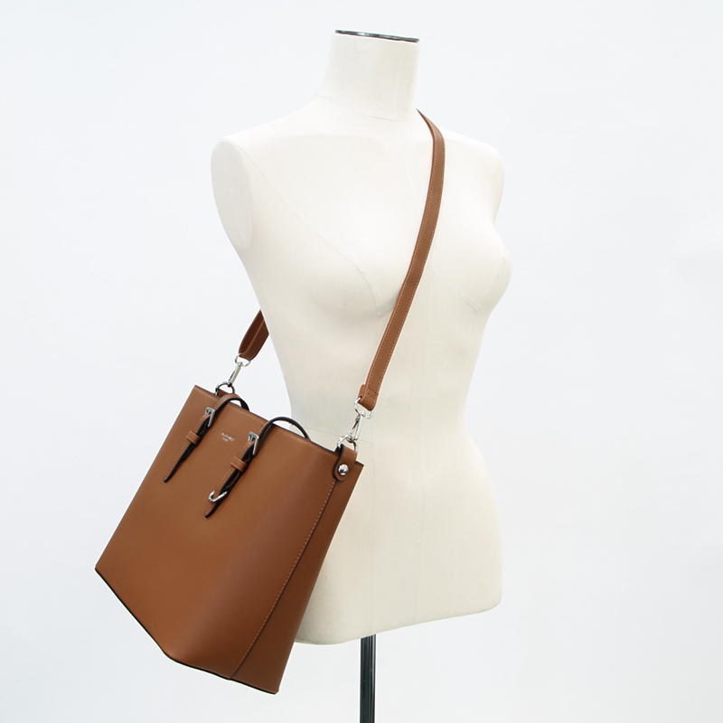 Flora & Co Nora Tassen cognac | van Os tassen en koffers